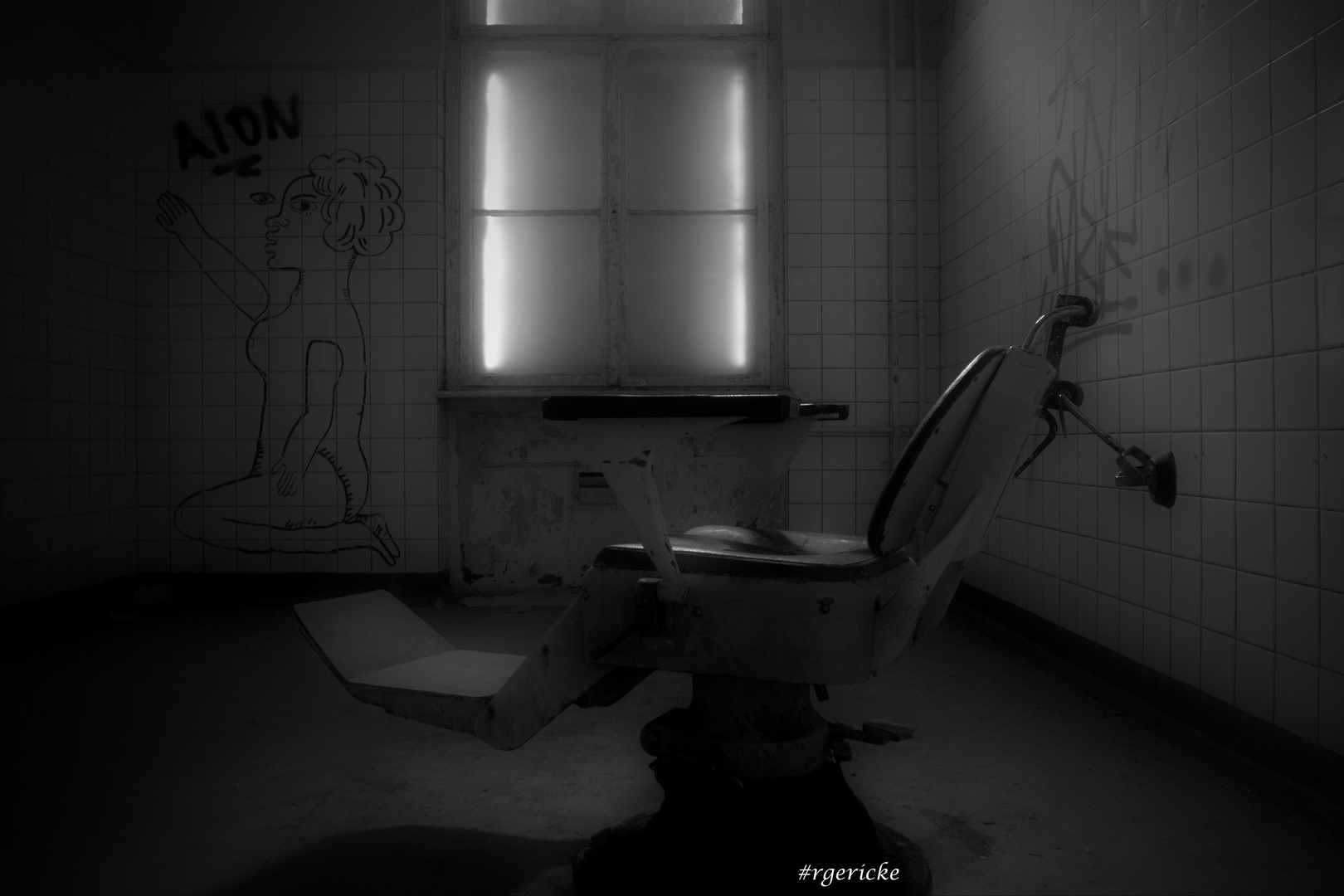 the next one please Foto & Bild | architektur, lost places, motive ...