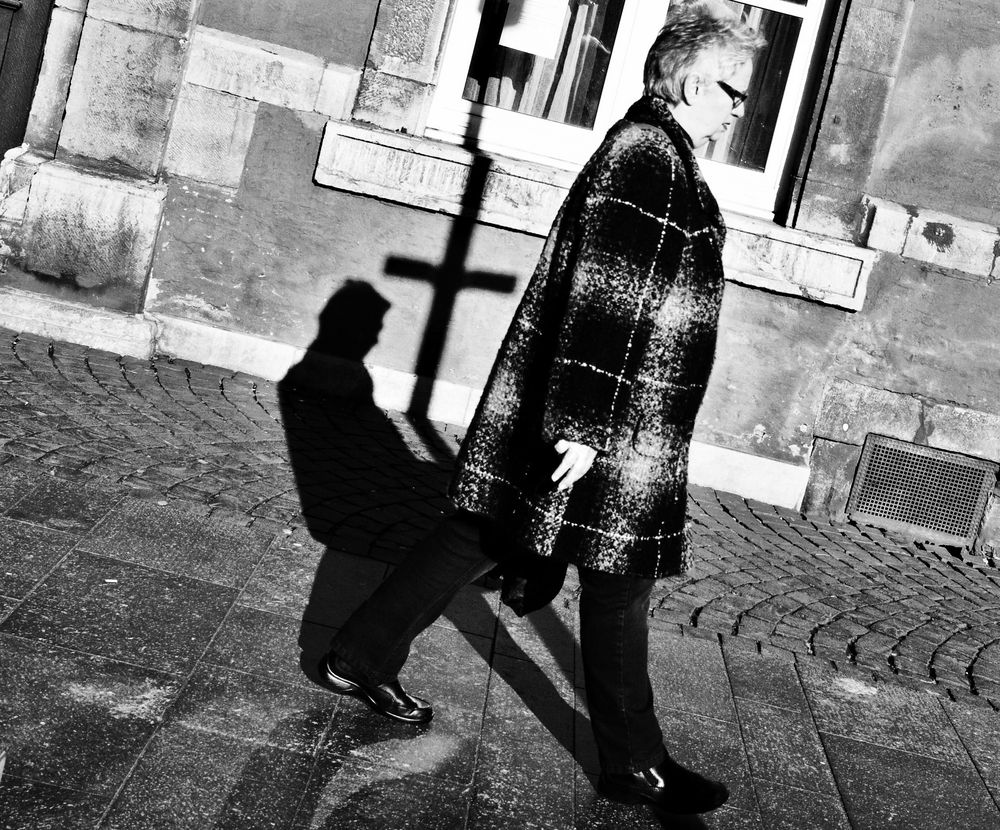 -the shade- Foto & Bild | streetfotografie mit menschen, street, outdoor Bilder auf fotocommunity