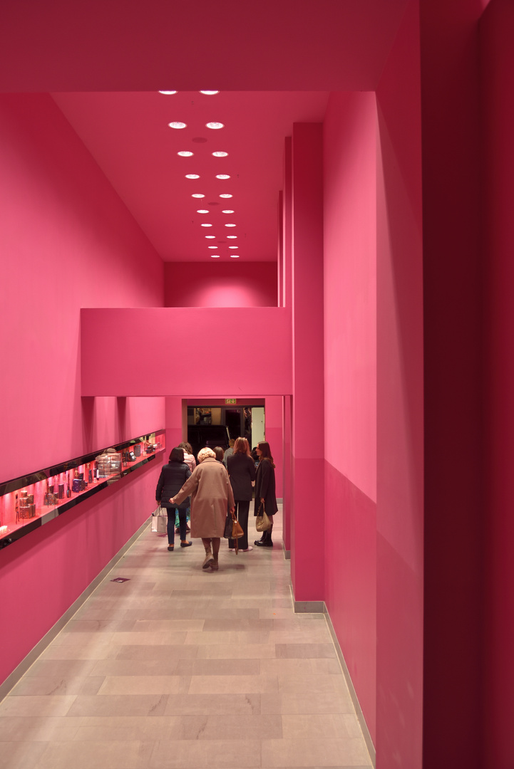 Think pink -Shop, till you drop Foto & Bild | streetfotografie mit ...