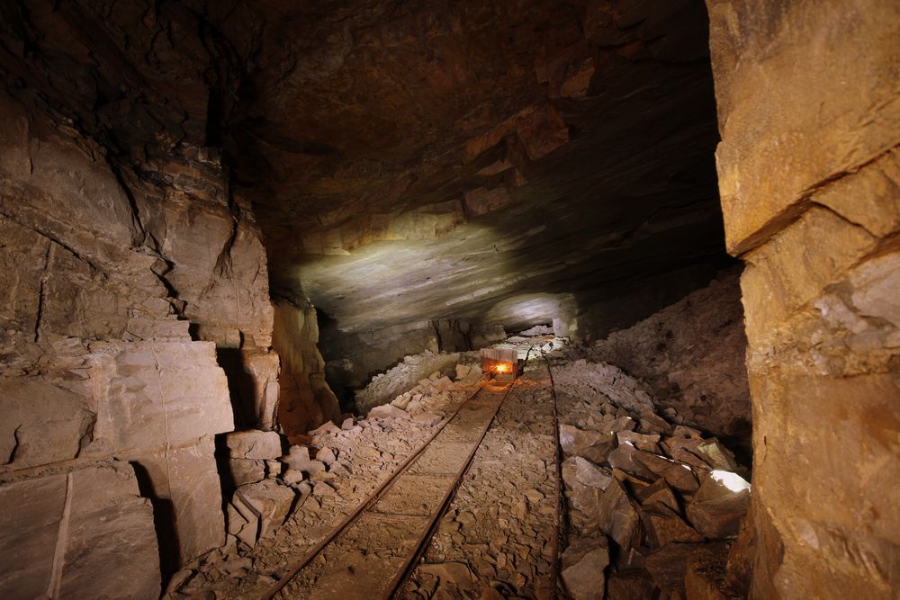 Tief unter der Erde... Foto & Bild | industrie und technik, bergbau ...