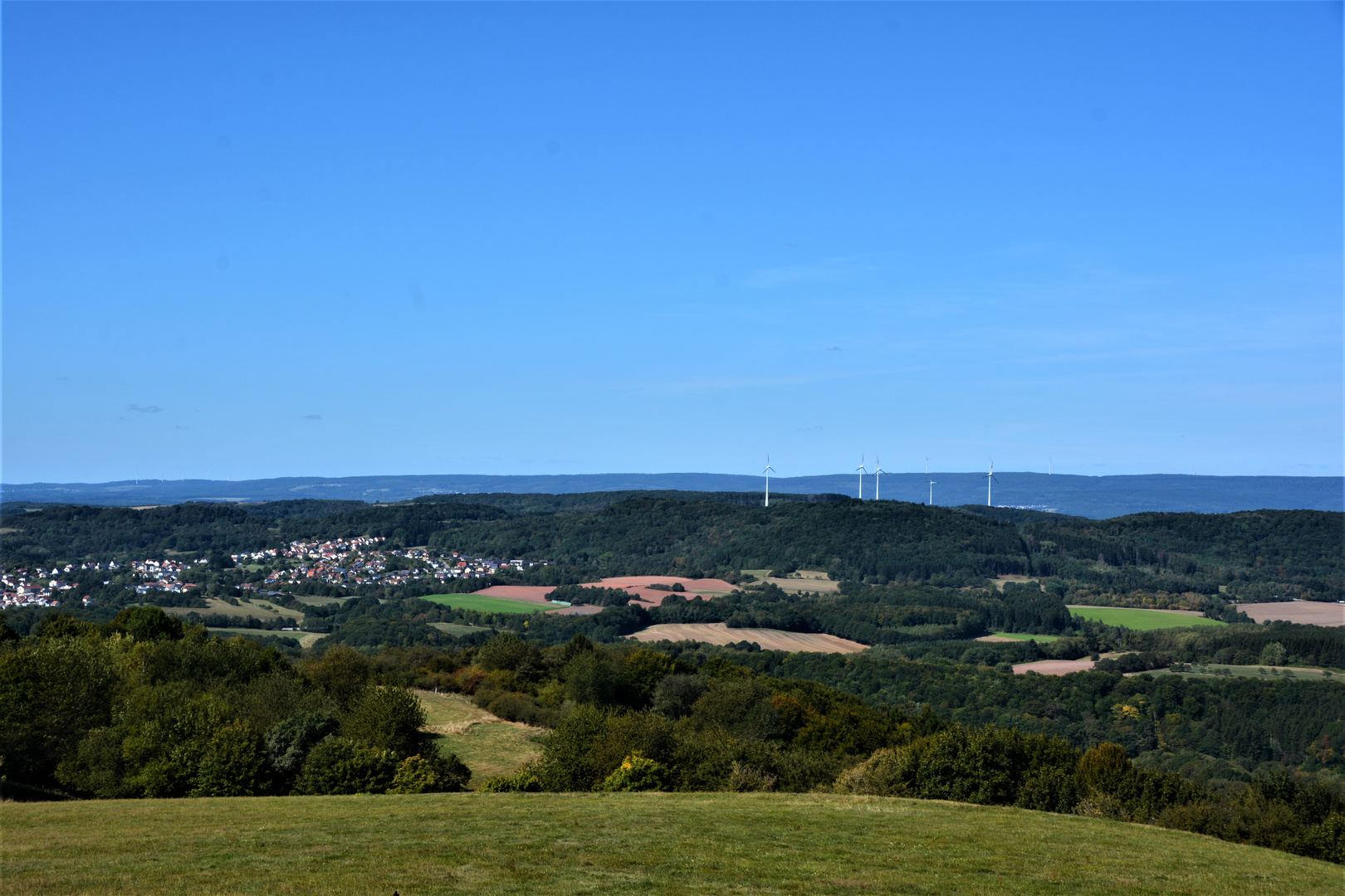 Tiefer Blick von Schaumberg, Tholey Foto & Bild | deutschland, europe ...