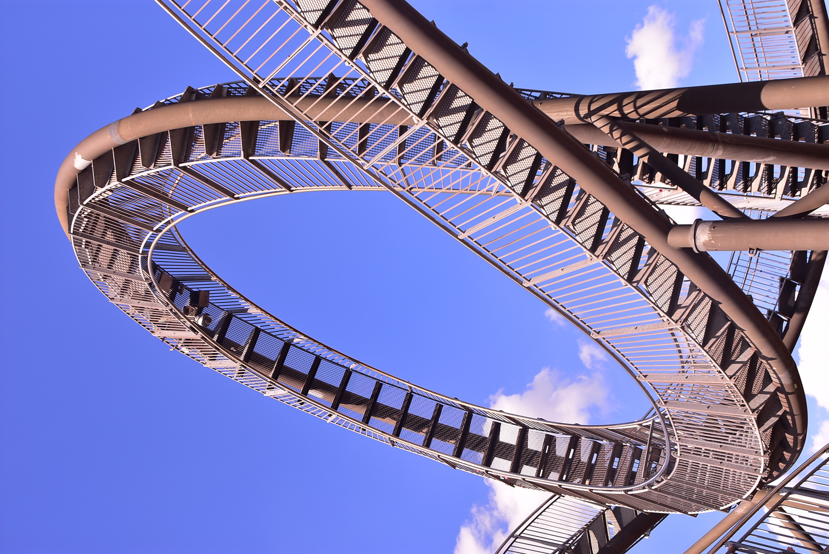 Tiger and Turtle – Magic Mountain August 2018 Foto & Bild | city, world ...