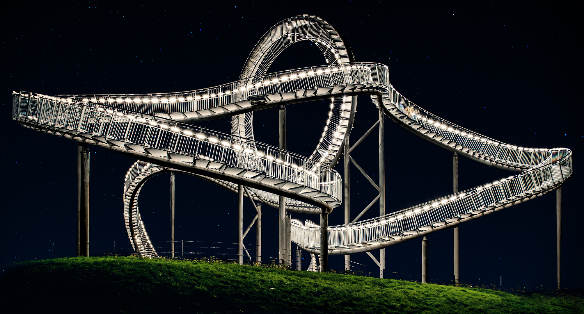 Tiger & Turtle Foto & Bild | architektur, architektur bei nacht, motive ...