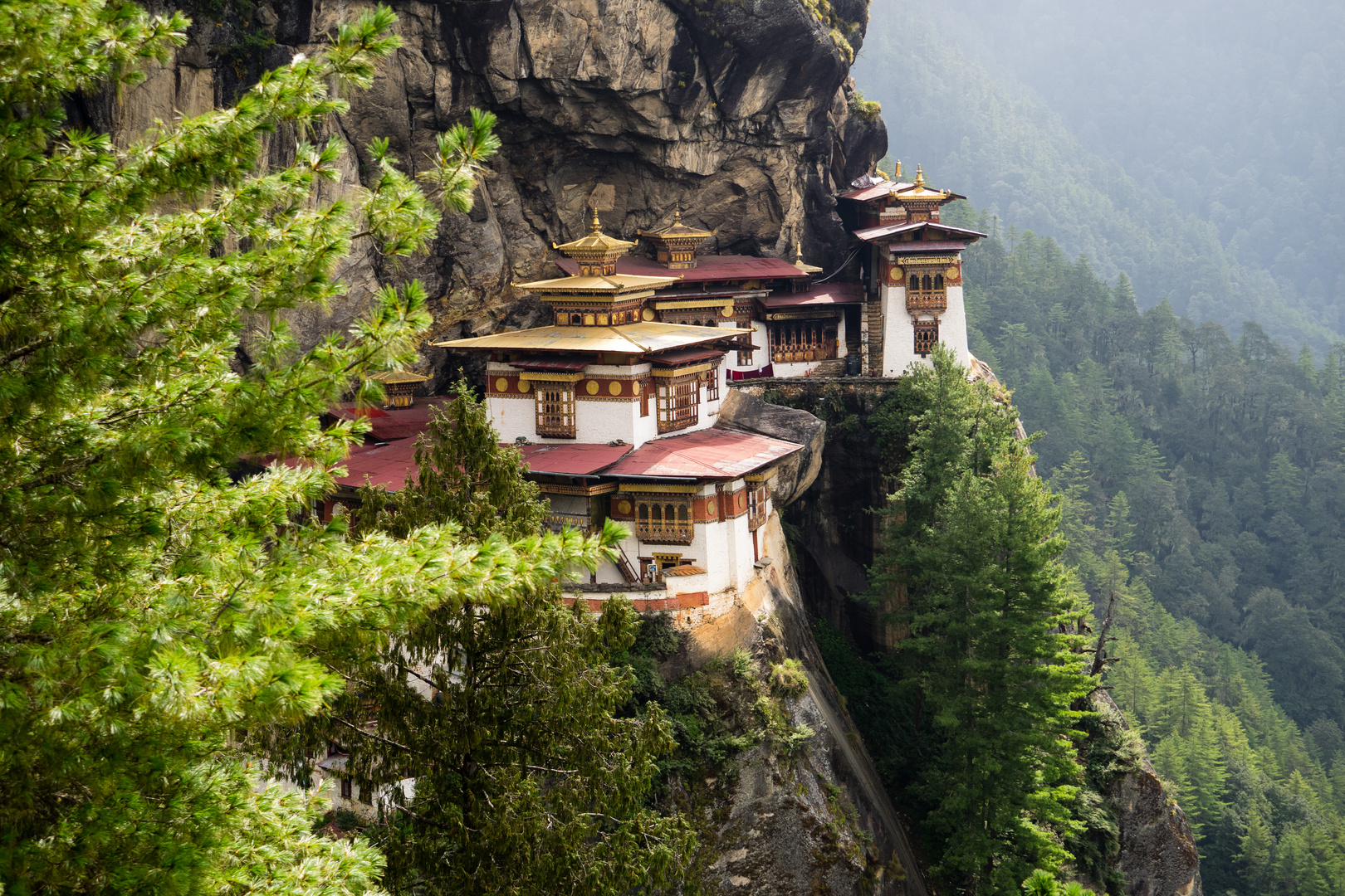 Tigernest - Kloster Taktshang Foto & Bild | architektur, asia ...