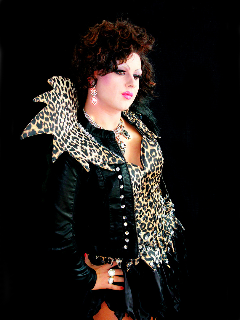Tina Glamor, Travestiekünstler Drag Queen Stuttgart Foto & Bild | drag ...