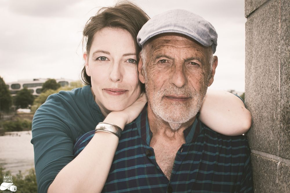 Tochter und Vater Foto & Bild | erwachsene menschen, mehrere menschen, generationen Bilder auf ...