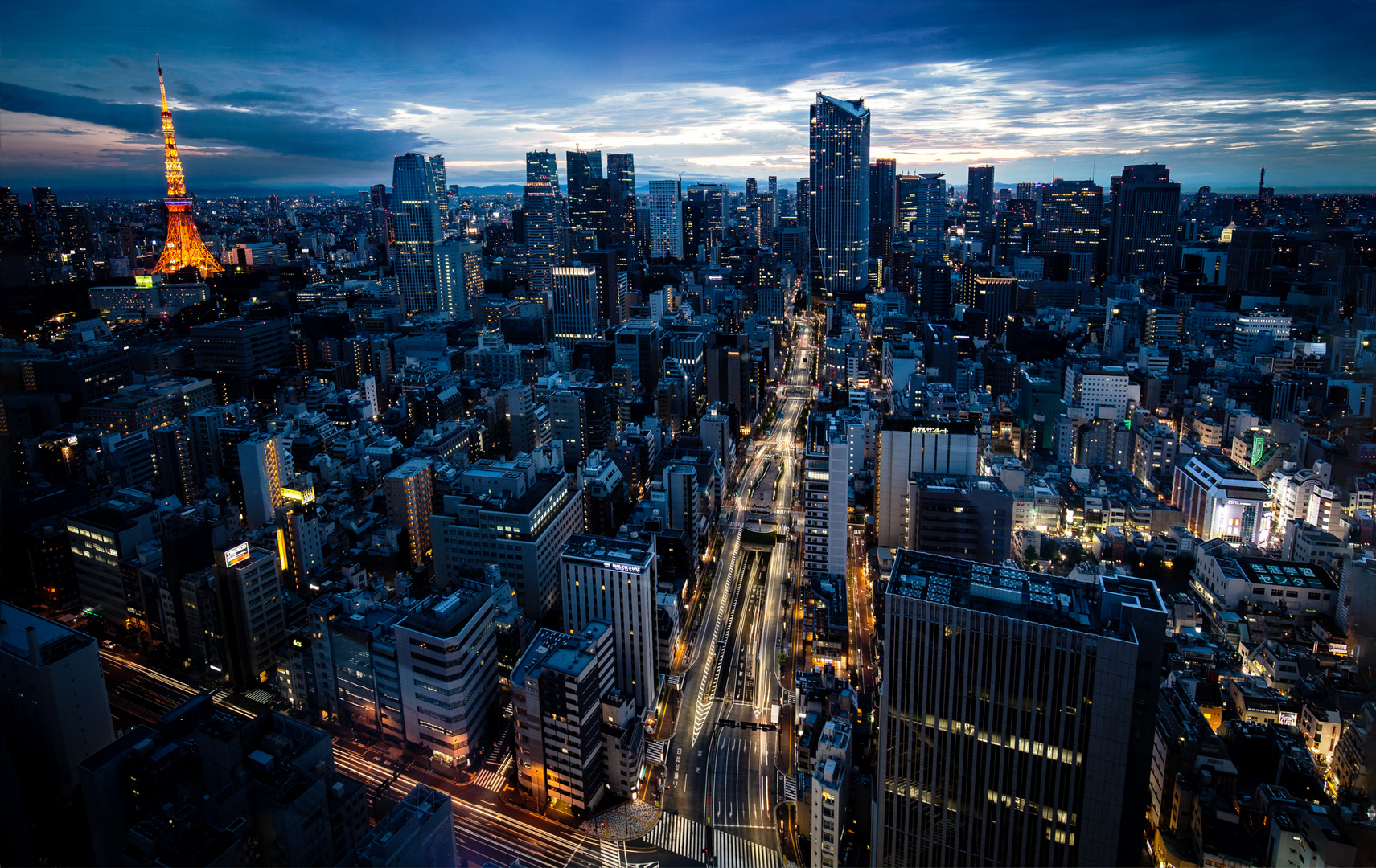 Tokyo Blue Hour Foto & Bild | architektur, asia, japan Bilder auf ...