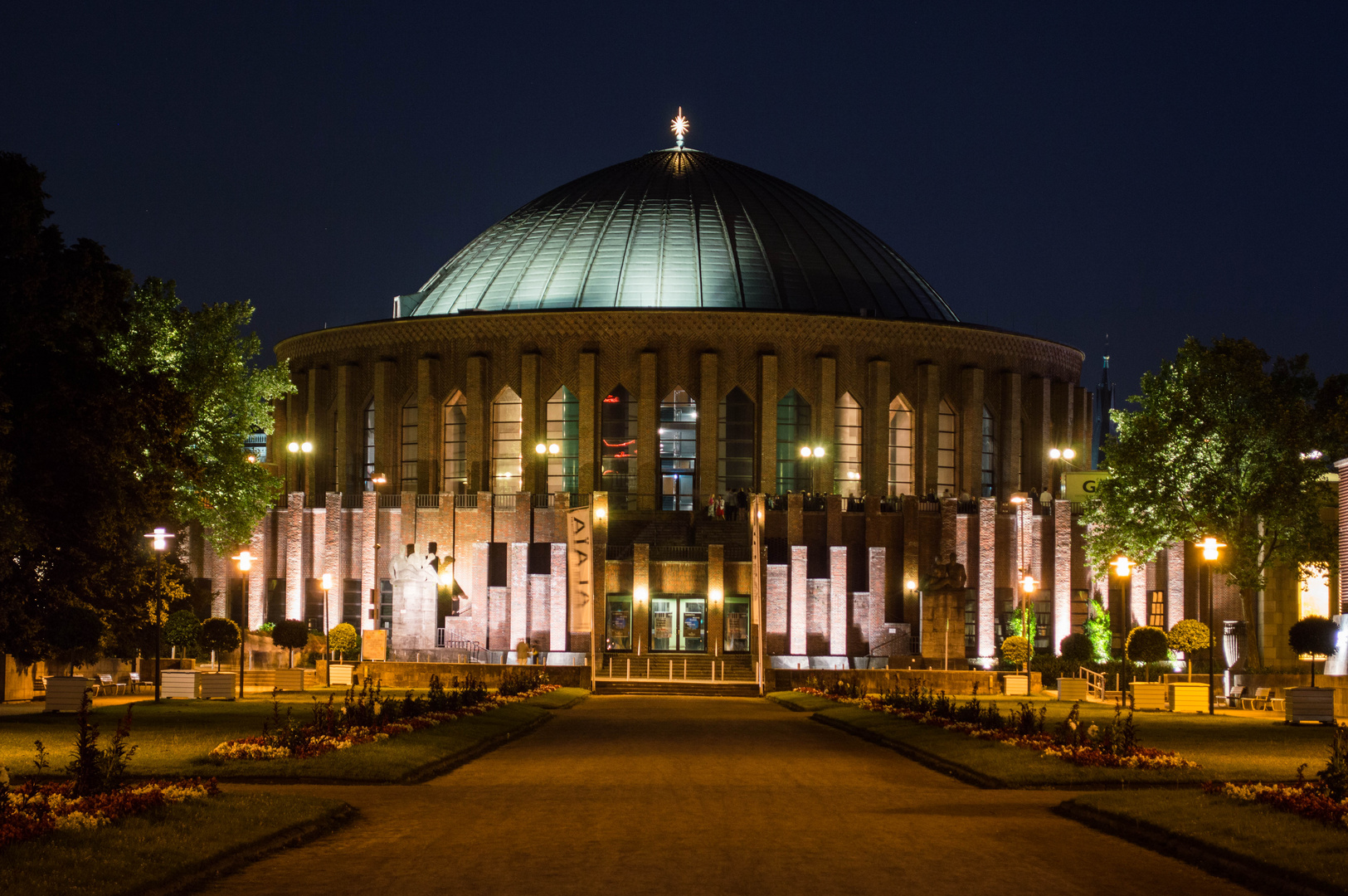 Tonhalle Düsseldorf Foto & Bild | architektur, stadtlandschaft ...