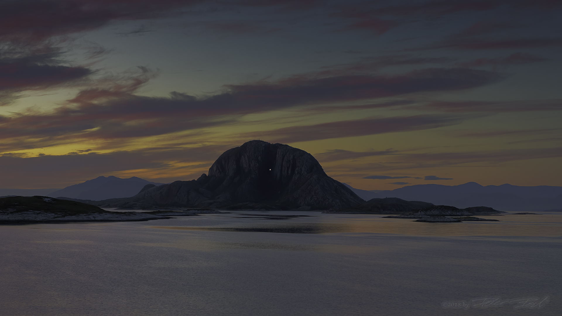 Torghatten Foto & Bild | europe, scandinavia, norway Bilder auf ...