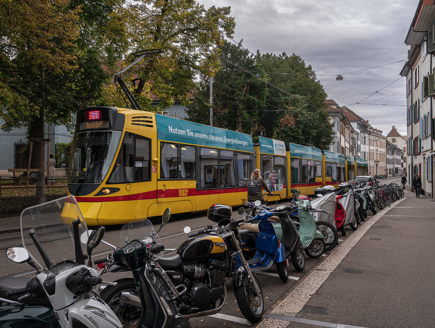 "Totentanz" Foto & Bild | basel, blt, bus & nahverkehr Bilder auf ...