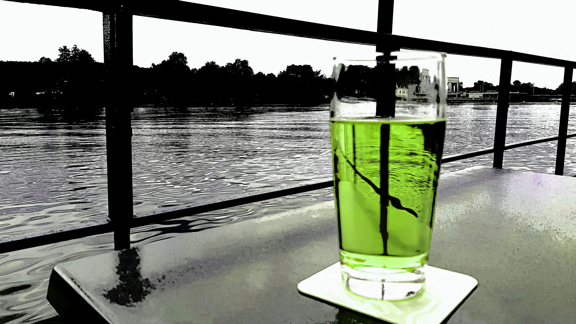 Toxic Water ? Foto & Bild | streetfotografie ohne menschen, art ...