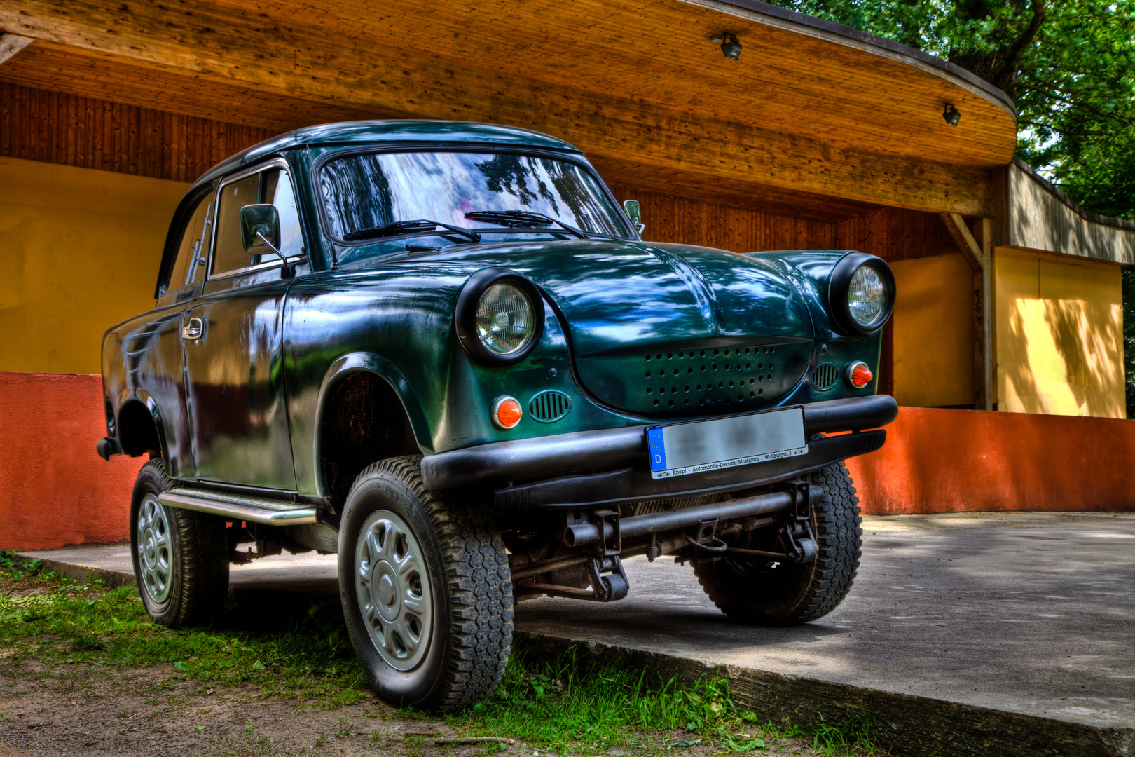 Trabant 500 Monstertruck Foto & Bild | stillleben, motive Bilder auf ...