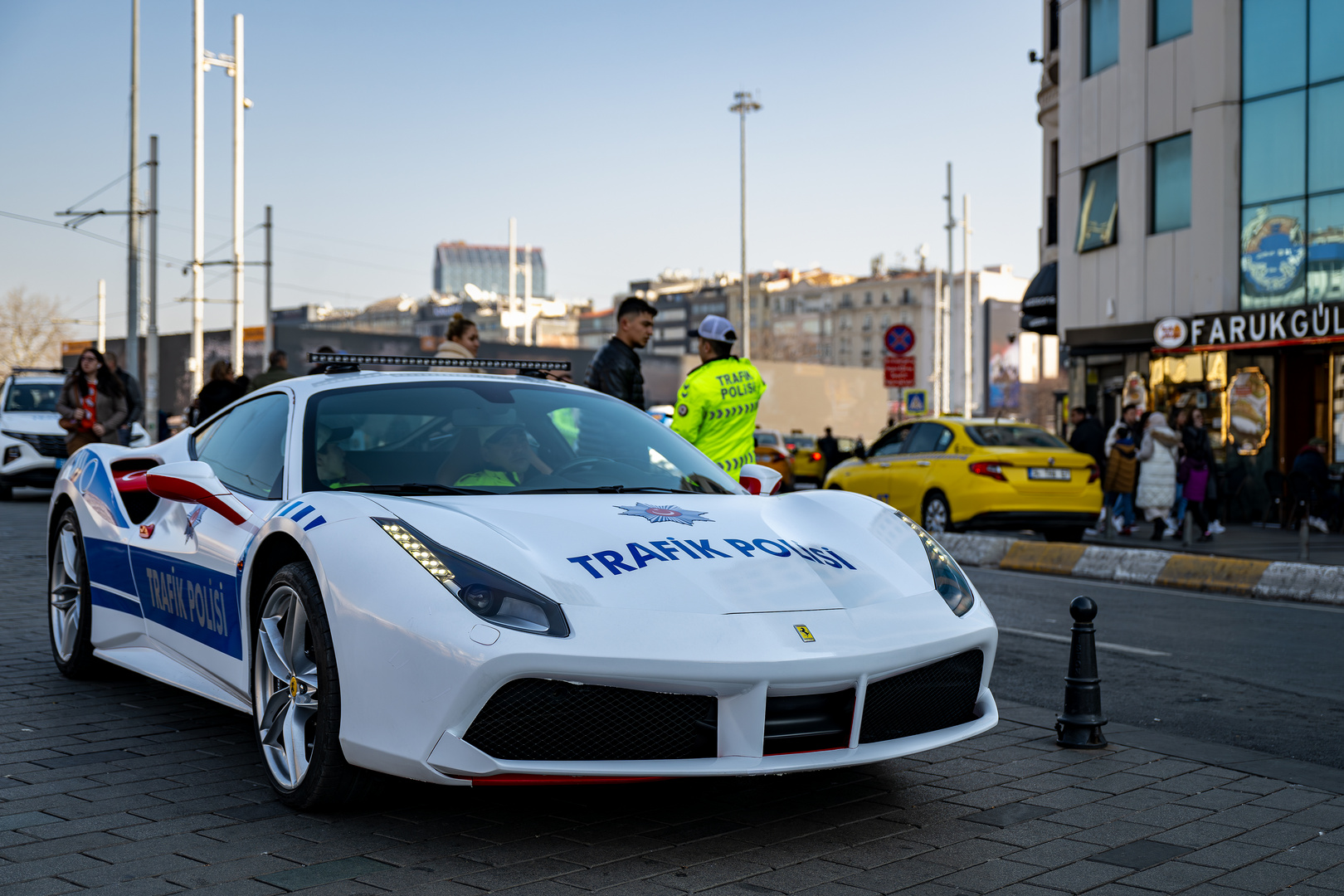 Trafik Polisi Foto & Bild | europe, turkey, streetfotografie mit ...