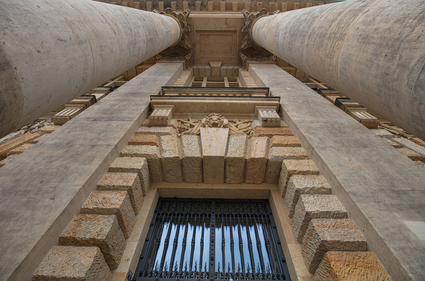 tragende Säulen Foto & Bild | architektur, profanbauten ...