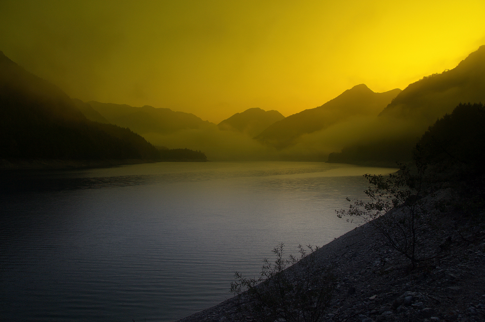 Tramonti , alba sul lago Foto % Immagini| paesaggi, natura Foto su ...