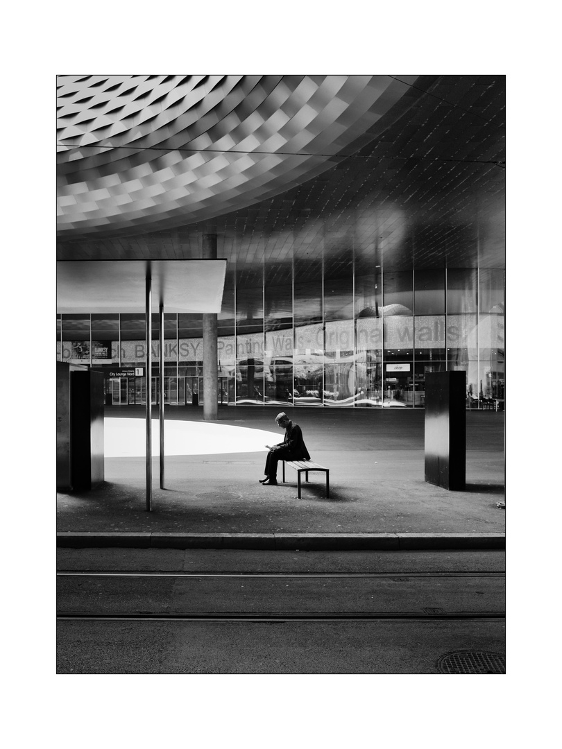 Tramstation_01 Foto & Bild | streetfotografie mit menschen, projekte ...