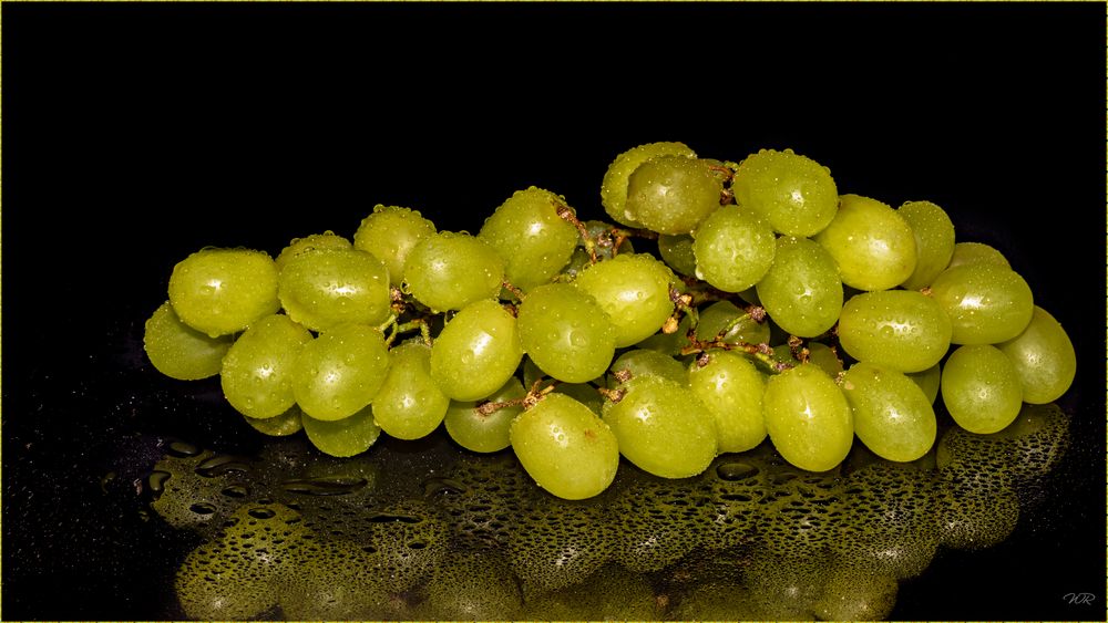Trauben Foto & Bild | tropfen, tabletop, nass Bilder auf fotocommunity