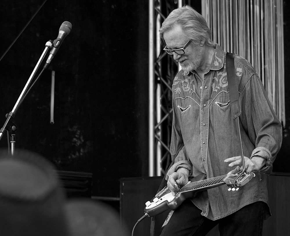 Trauer um Tom Gray... Foto & Bild | erwachsene menschen, szene ...