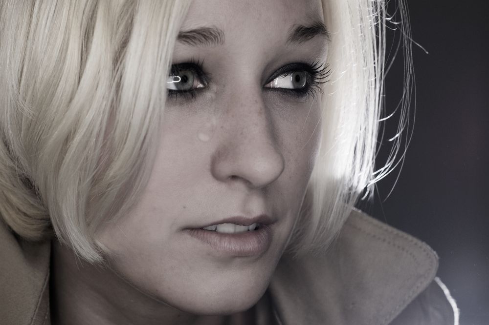 traurig Foto & Bild | portrait, portrait frauen, studio Bilder auf ...