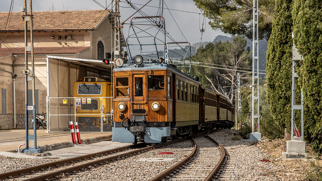 Tren de Sóller, der "Rote Blitz" Foto & Bild | europe, balearic islands ...