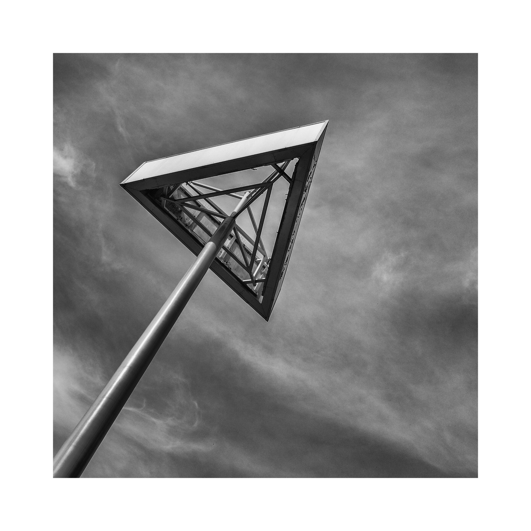triangle Foto & Bild | architektur, himmel, fotokunst Bilder auf ...