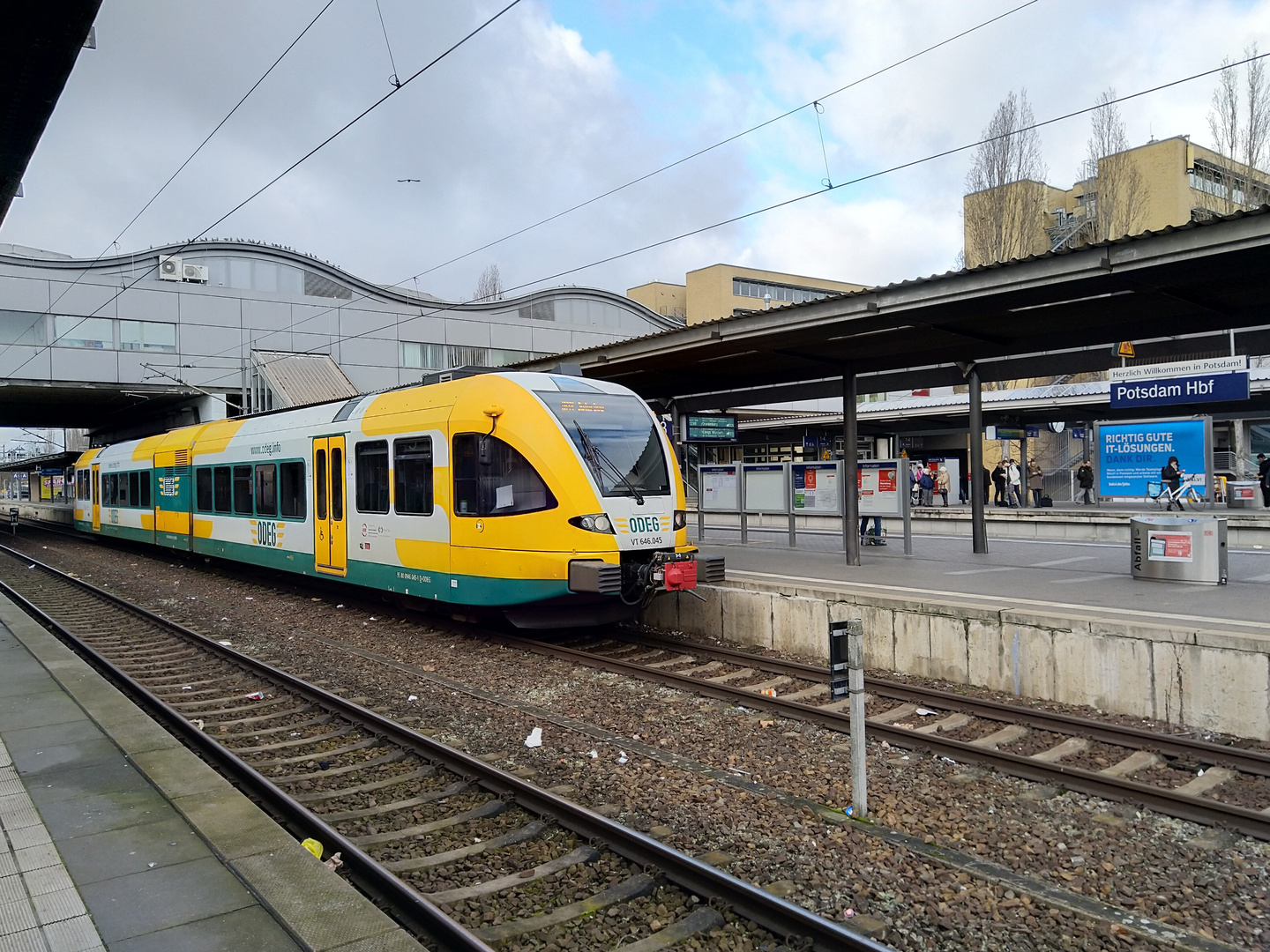 Triebwagen der ODEG nach Jüterbog Foto & Bild | züge, personenzüge ...