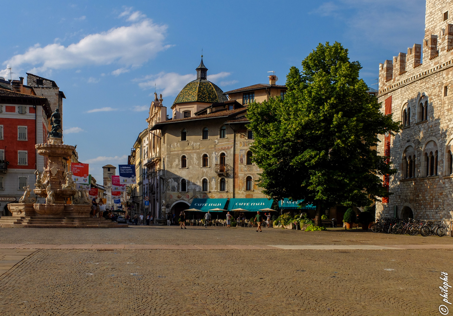 Trient - Neptunbrunnen Foto & Bild | architektur, europe, italy ...