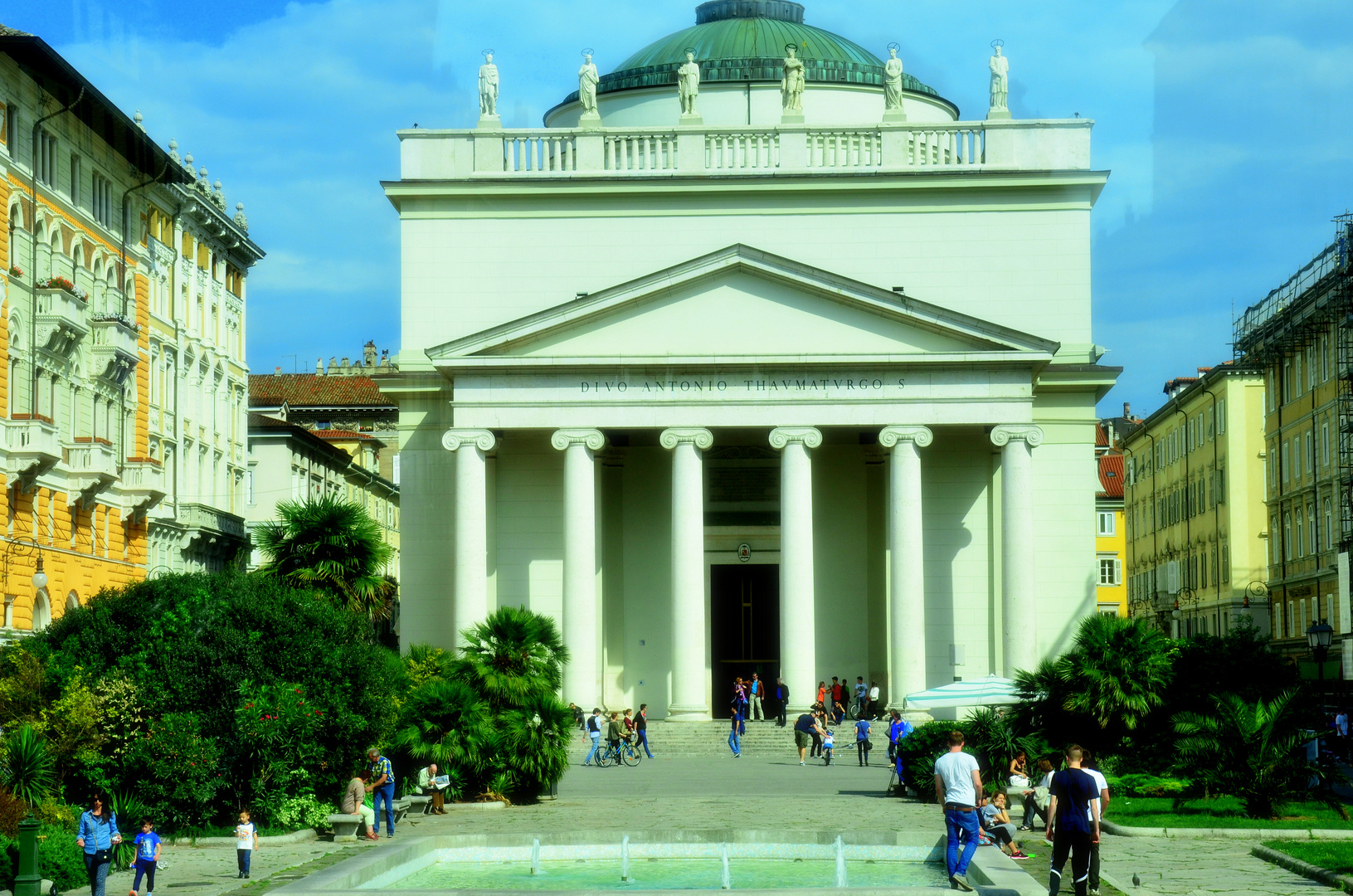 TRIESTE II Foto % Immagini| architetture, architetture storiche ...