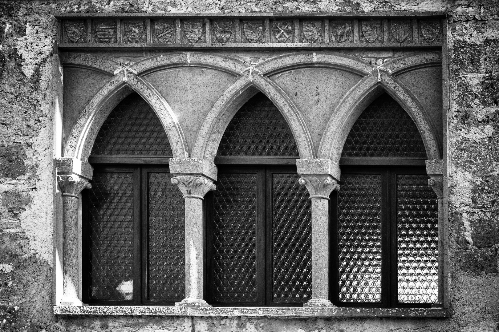 Trifora, Civita di Bagnoregio Foto % Immagini| architetture, vicoli e ...