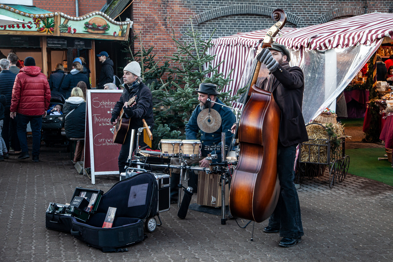 Trio Foto & Bild | erwachsene menschen, menschen bei der arbeit ...