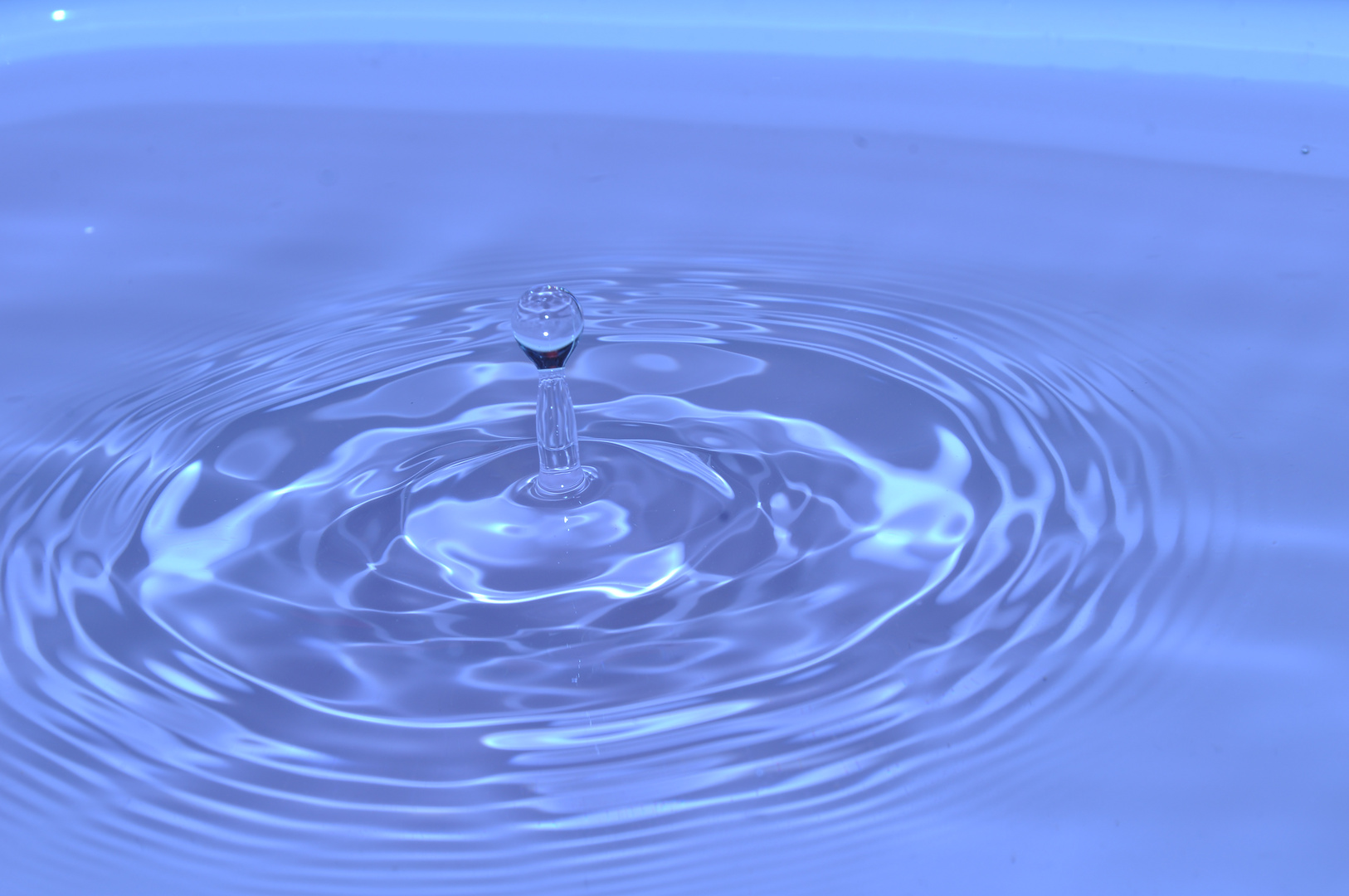 Tropfen immer am üben Foto & Bild | experimente, wasser, tropfen Bilder ...