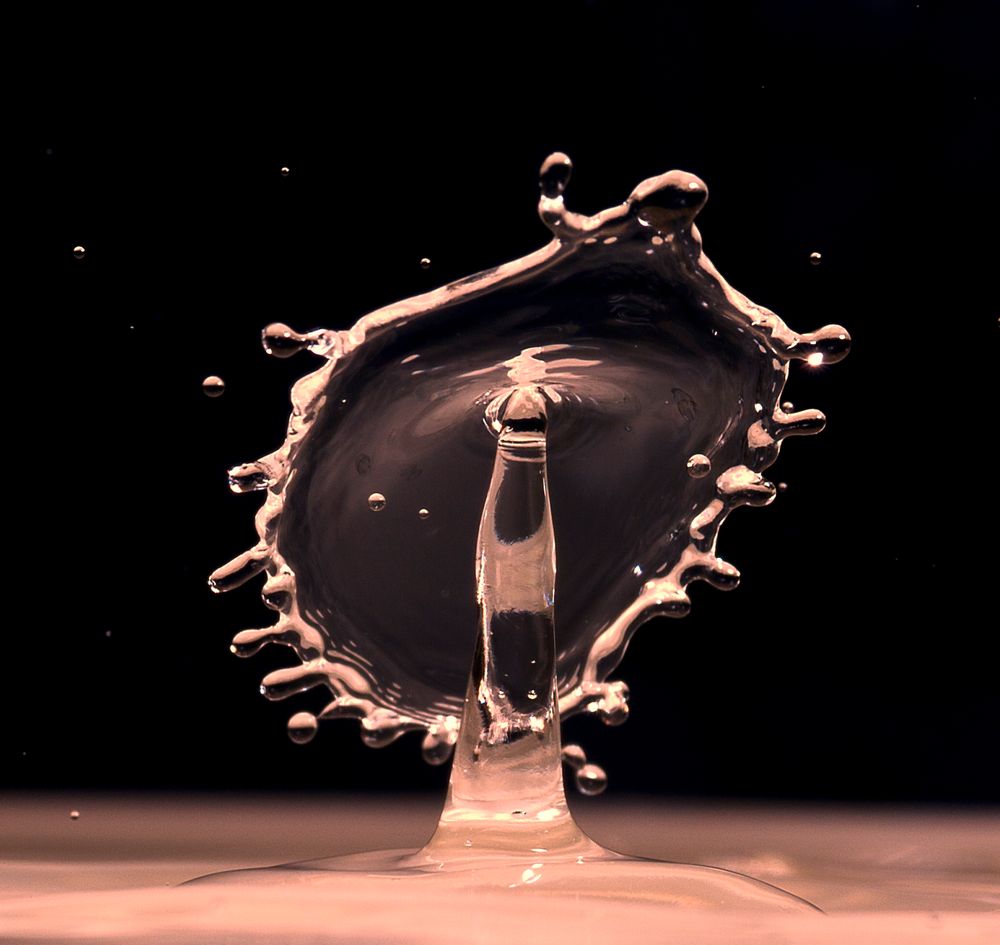 Tropfen vs Tropfen Foto & Bild | experimente, wasser, tropfen Bilder ...