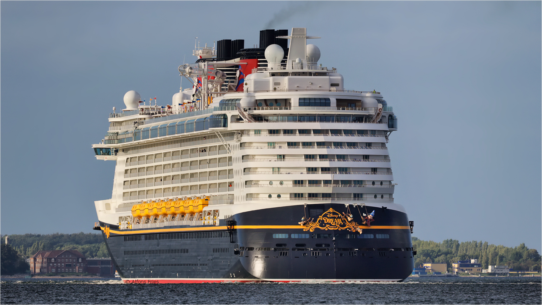 Tschüss, "MS DISNEY DREAM" Foto & Bild | dokumentation, outdoor, ostsee ...