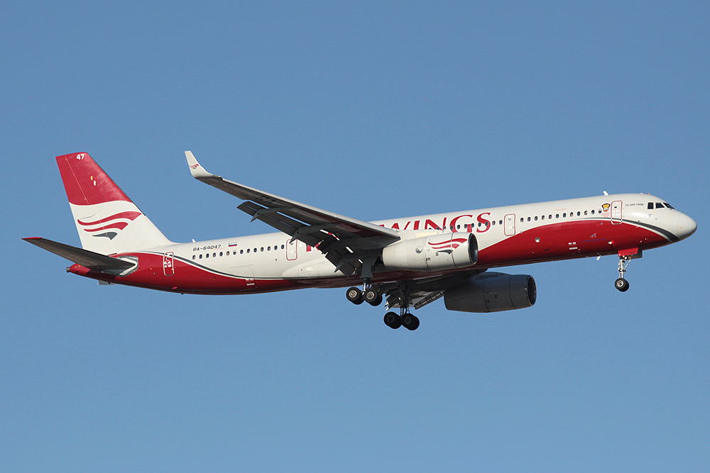 TU-204 Red Wings RA-64047 Foto & Bild | luftfahrt, passagiermaschinen ...