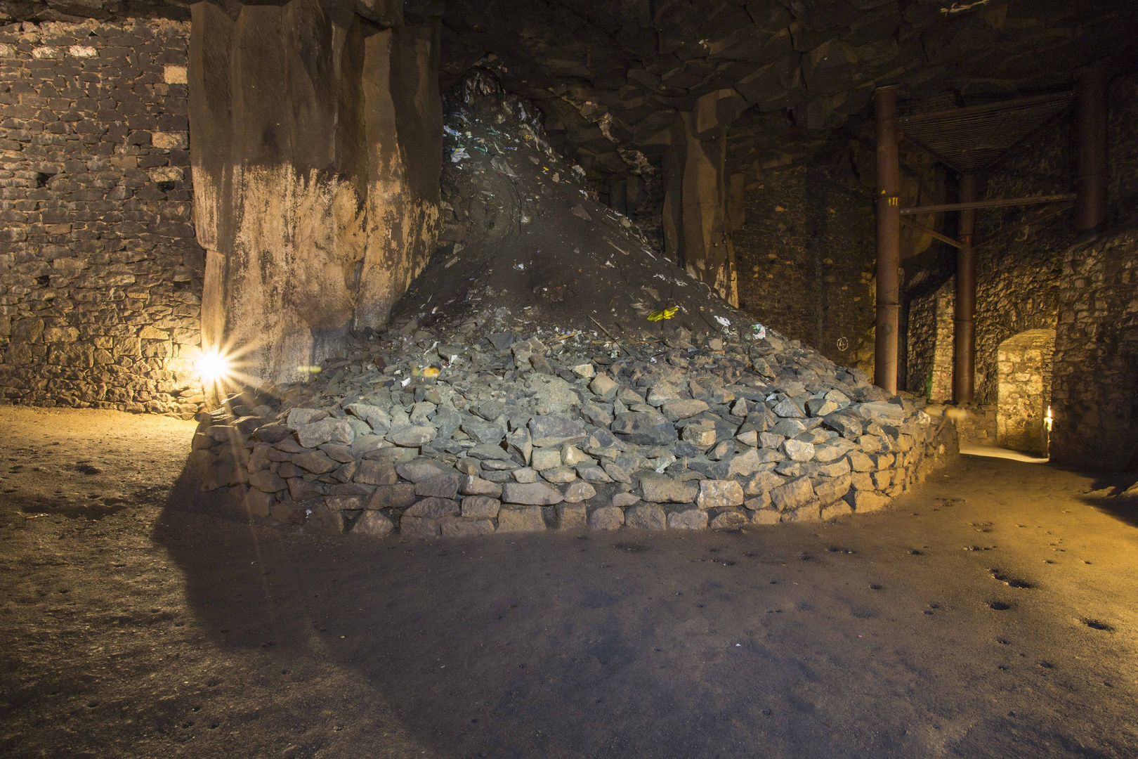 Tuff, Basalt und Bims Foto & Bild | deutschland, europe, rheinland ...