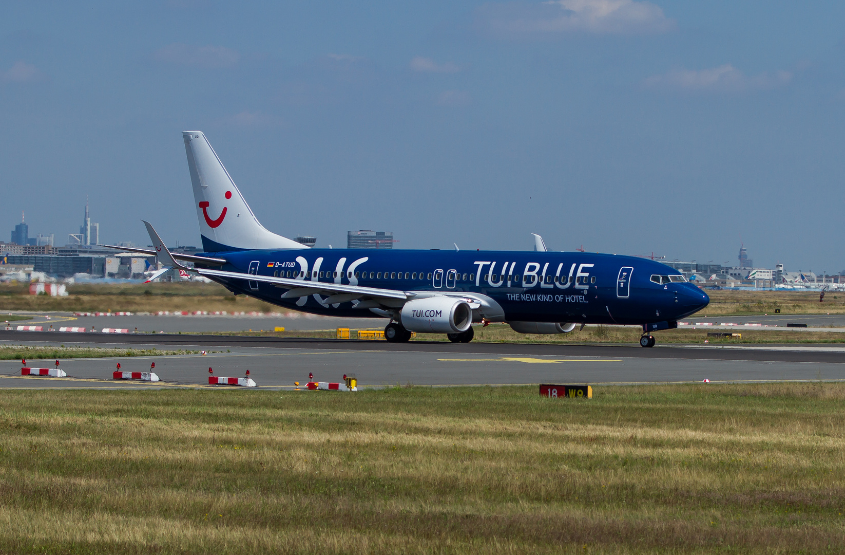 Tui Blue Foto & Bild | blue, frankfurt, flugzeug Bilder auf fotocommunity