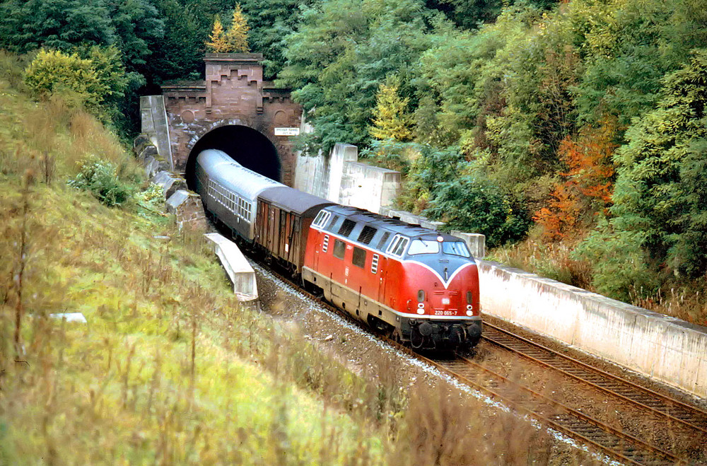 Tunnel bei Naensen Foto & Bild | züge, personenzüge, eisenbahn Bilder ...
