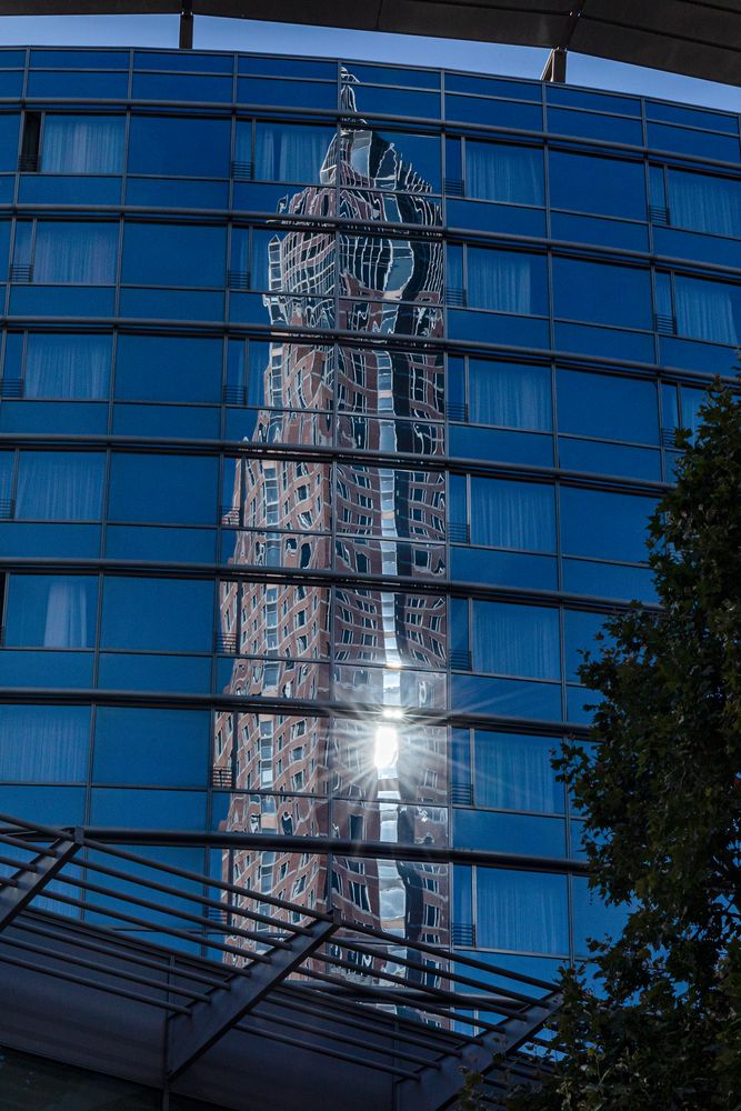 Turm der Erleuchtung (2) Foto & Bild | spezial, licht, reflektion ...