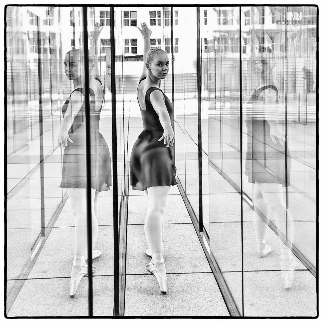 turn over Foto & Bild | portrait, kunstfotografie & kultur, projekte Bilder auf fotocommunity