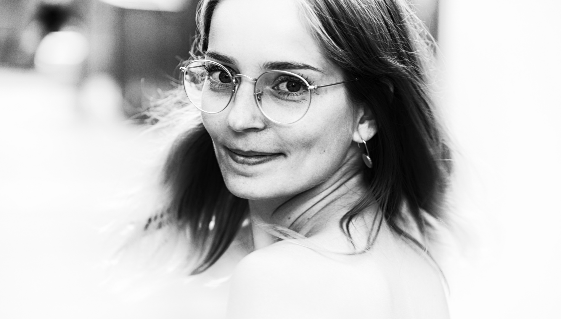 turn round Foto & Bild | portrait, streetfotografie mit menschen, portrait frauen Bilder auf ...