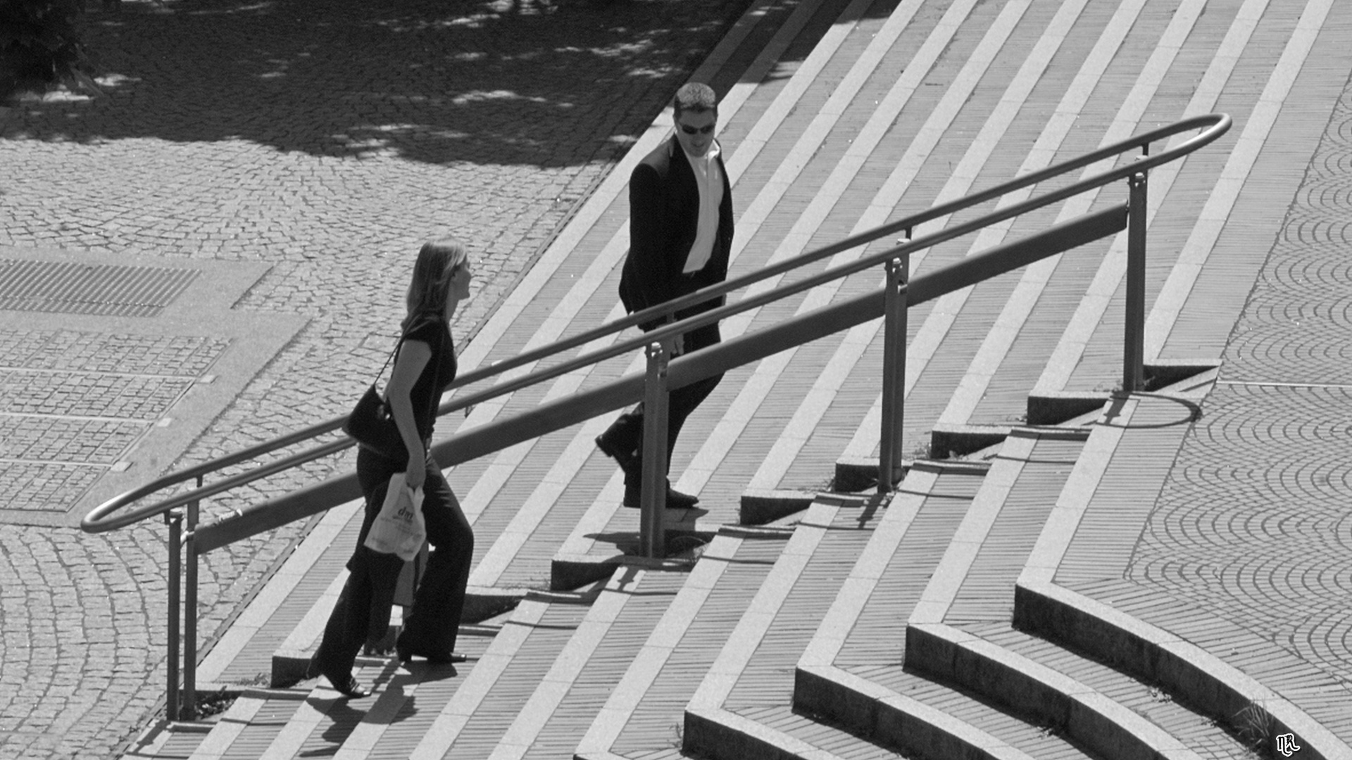 Two Steps Behind Foto & Bild | people, outdoor, mann Bilder auf ...