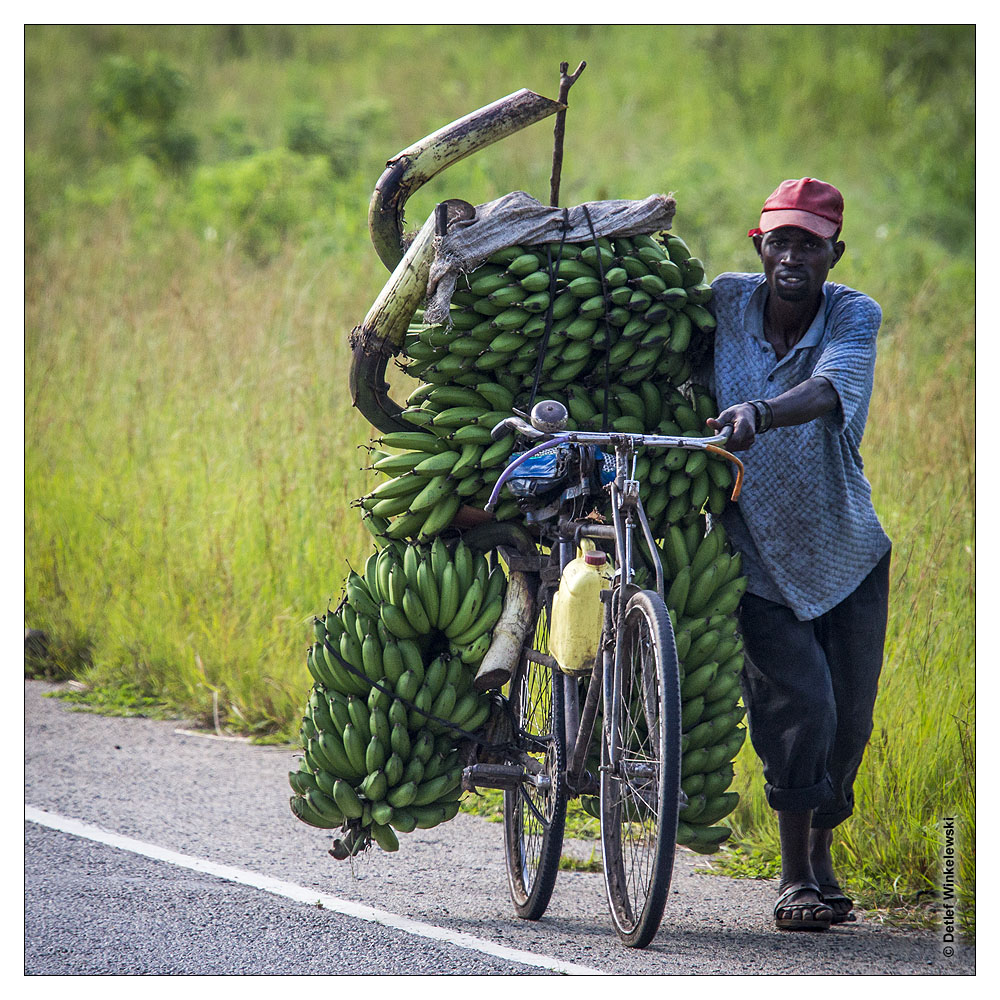 Typisch Uganda Foto & Bild | streetfotografie mit menschen, afrika, fahrrad Bilder auf fotocommunity