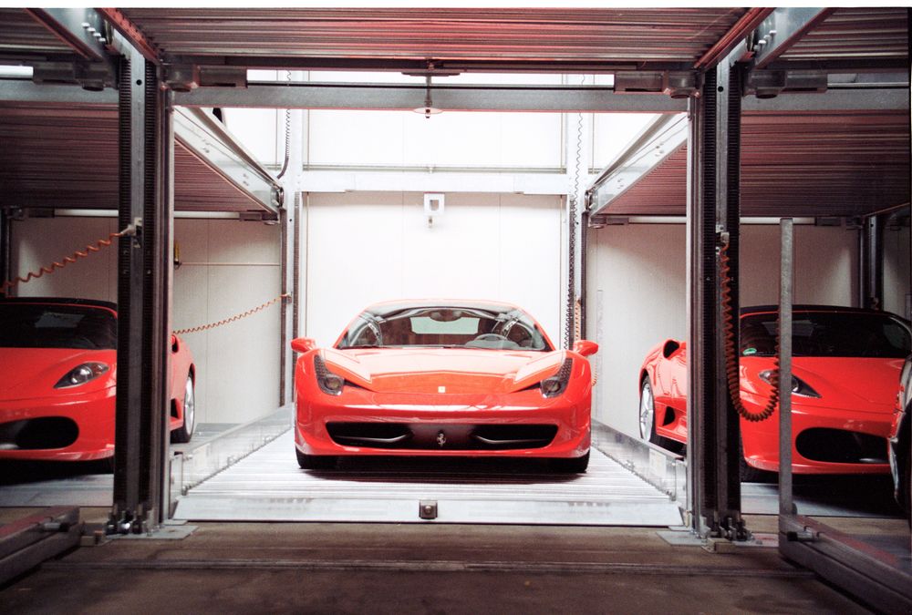 typisches Ferrari-Rot Foto & Bild | sport, motorsport, rundstrecke ...