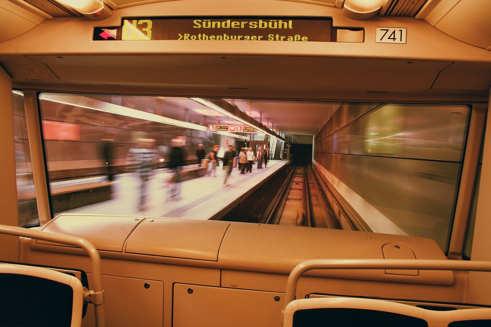 U-Bahn fahren Foto & Bild | deutschland, europe, bayern Bilder auf ...