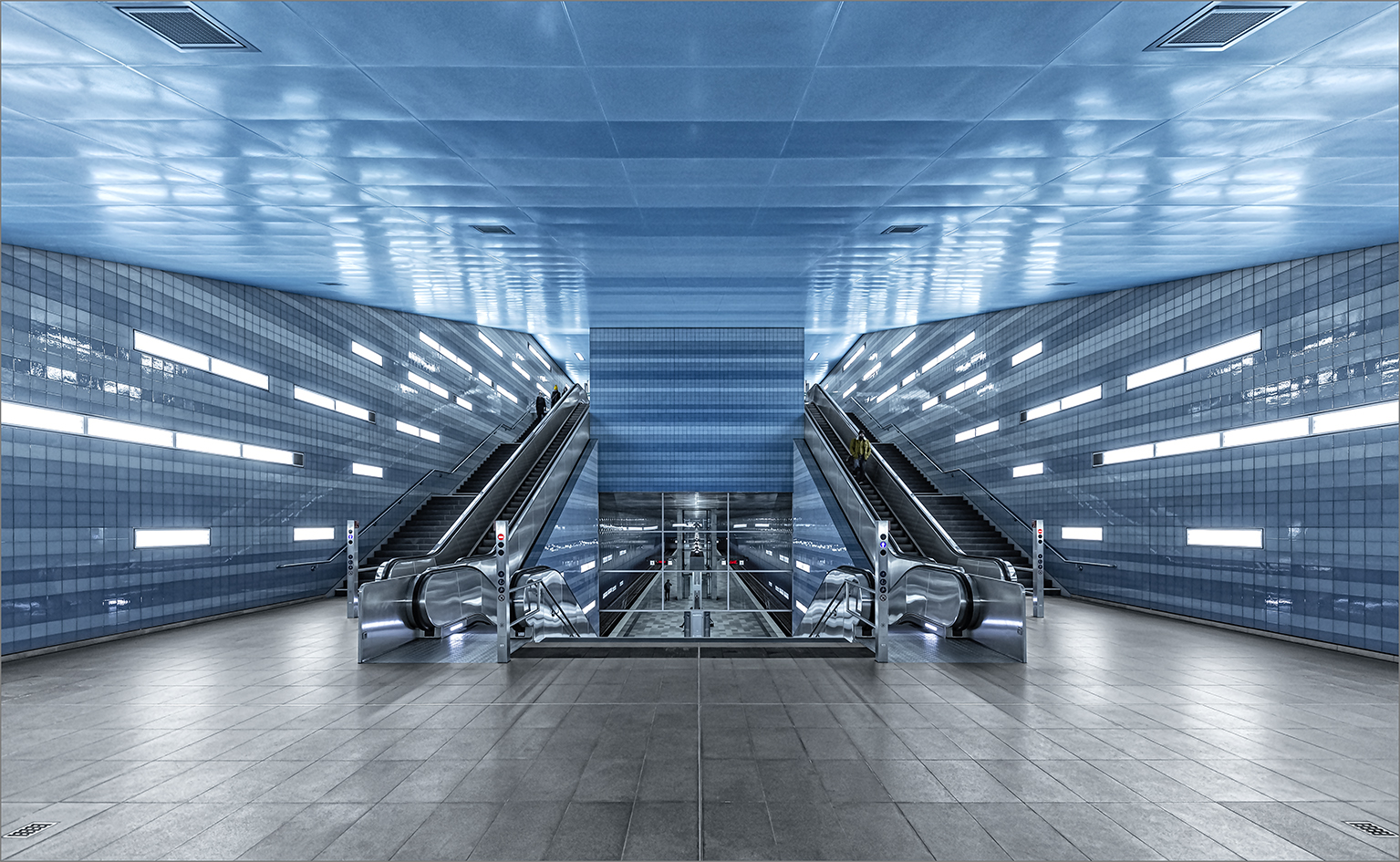 U-Bahn Station "Überseequartier" Foto & Bild | architektur ...