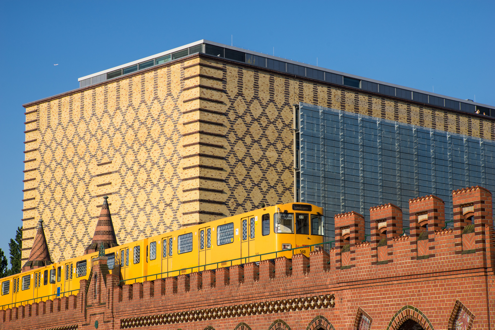 U-Bahn Warschauer Strasse - Berlin Foto & Bild | architektur ...