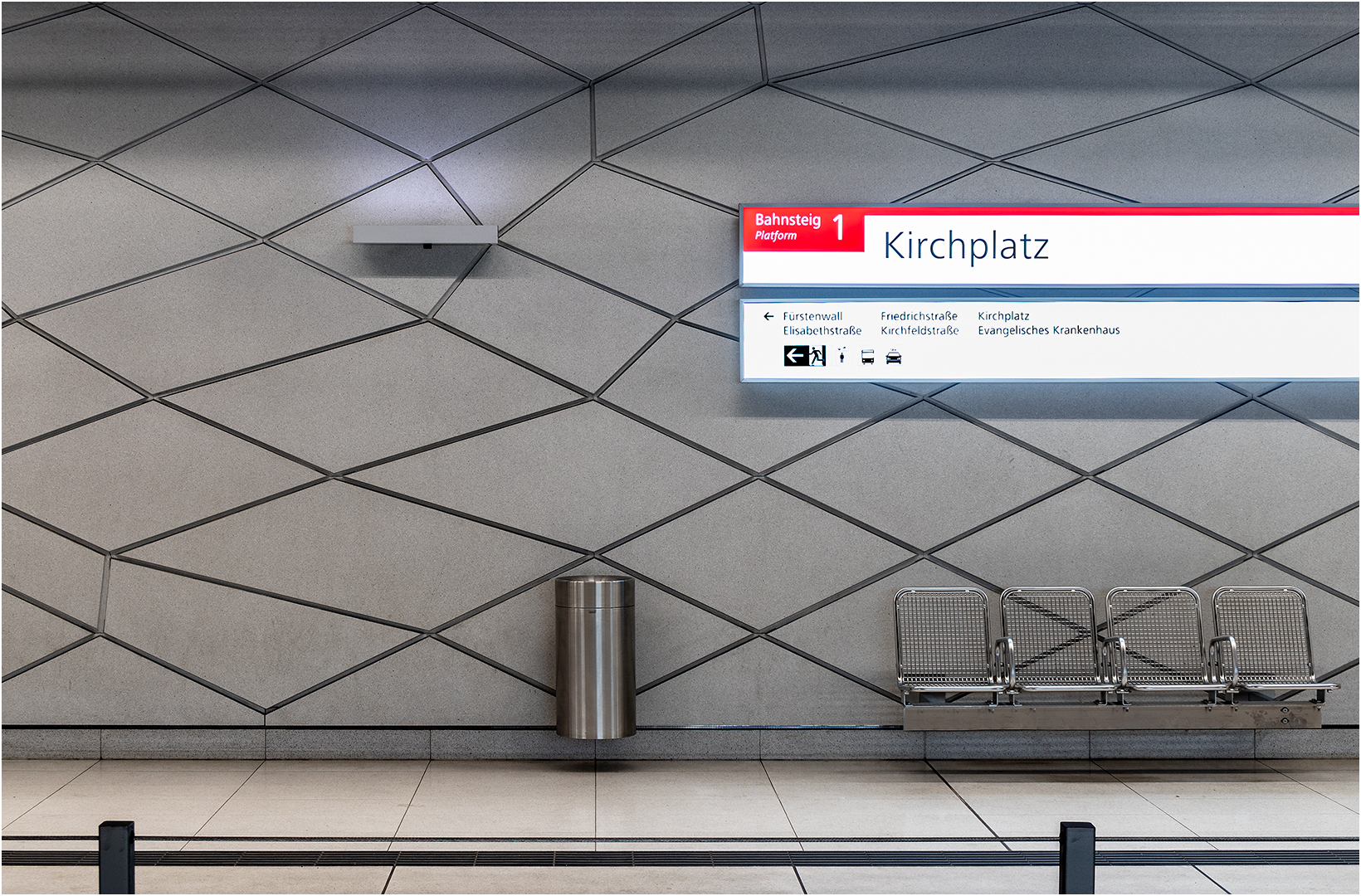 U-Bahnhof Kirchplatz Foto & Bild | architektur, deutschland, europe ...