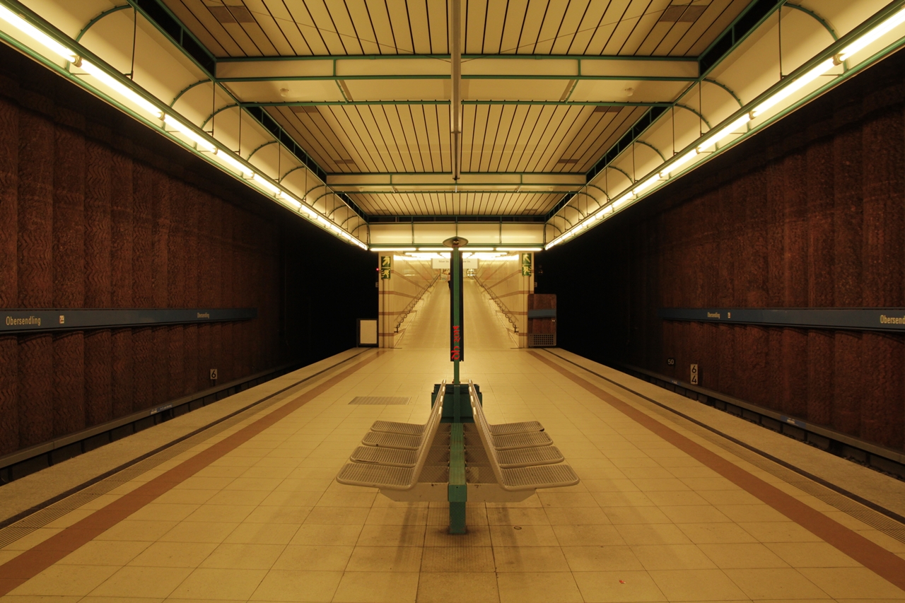 "U-Bahnstation Obersendling" Foto & Bild | architektur, bahnhöfe ...