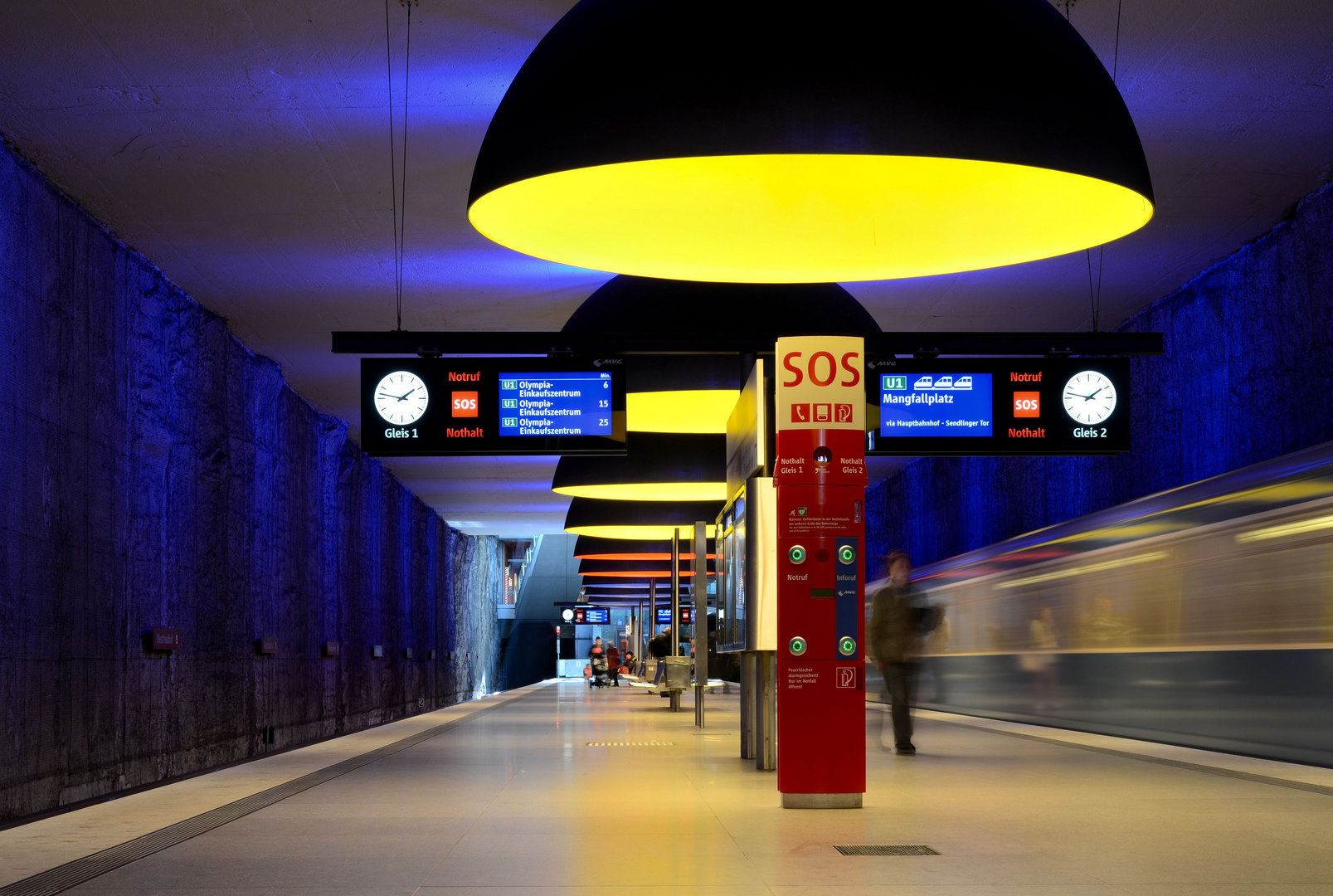 U-Bahnstation Westfriedhof Foto & Bild | deutschland, europe, bayern ...