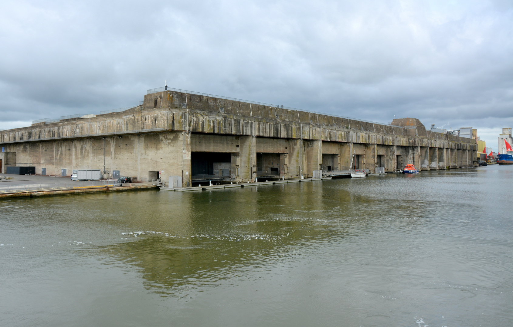 U-Boot-Bunker St. Nazaire Foto & Bild | frankreich-loire, landschaft ...